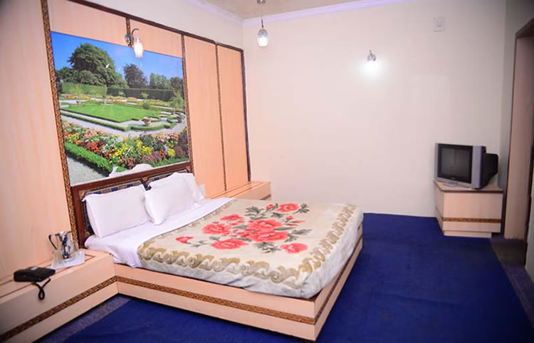 Sapphire Grand Ooty,Sapphire Grand Reviews,Contact Details-Ooty-Hotels